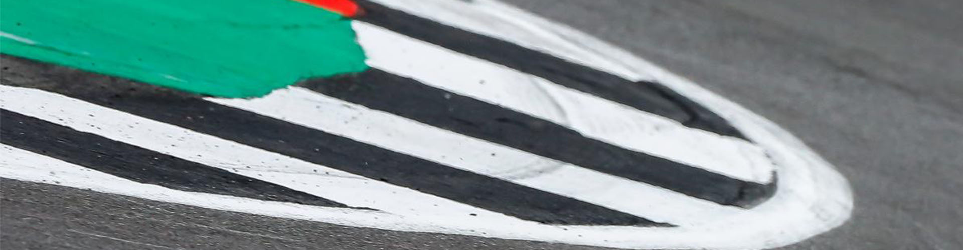Vale Grandstand - Great Britain | Formula1.com
